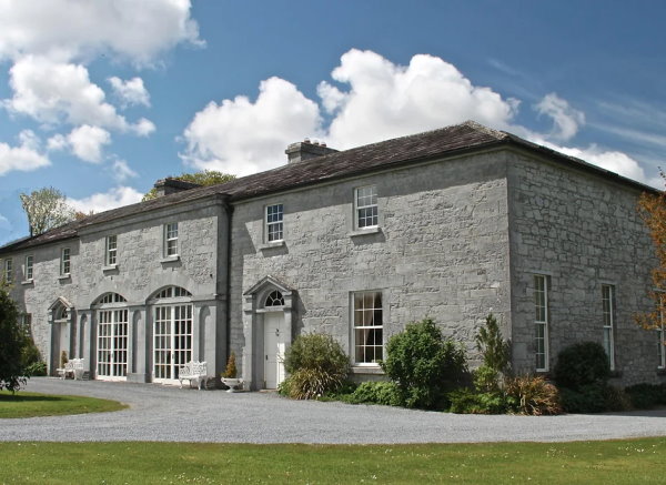 The Park Hall - Ross Castle Estate Rental - IreLuxe